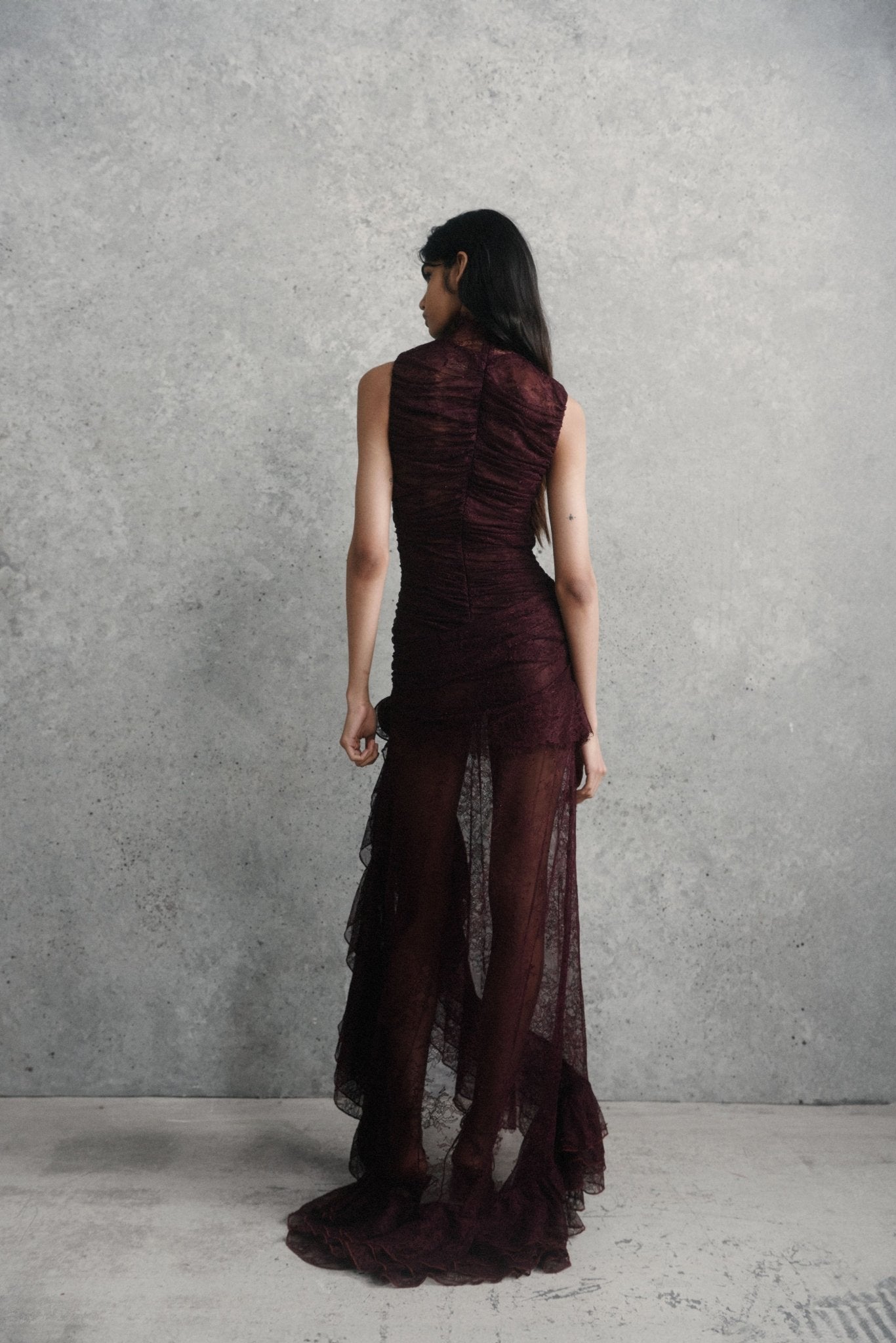 AUSTERE MAXI DRESS IN MAROON LACE – DE LA VALI OFFICIAL