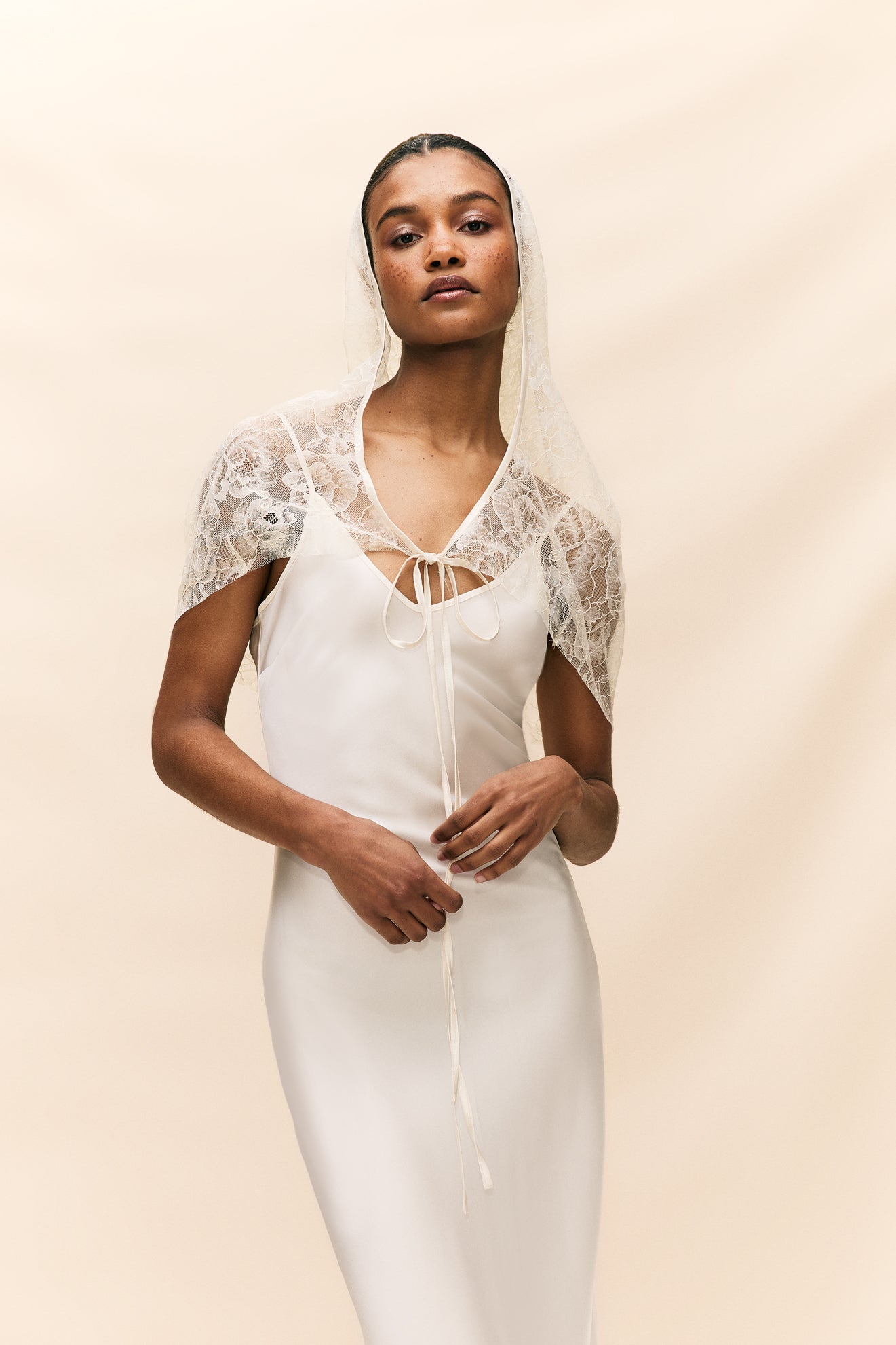 IVORY LACE HOODED VEIL (MADE TO ORDER) – DE LA VALI OFFICIAL